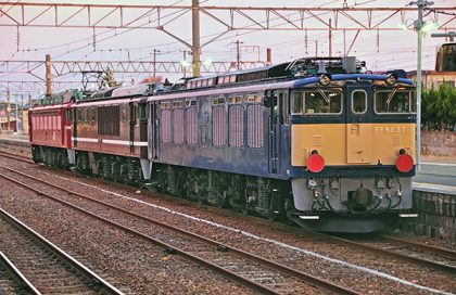 EF64 37、EF64 1052 秋田総合車両センターへ回送 | 鉄道ホビダス