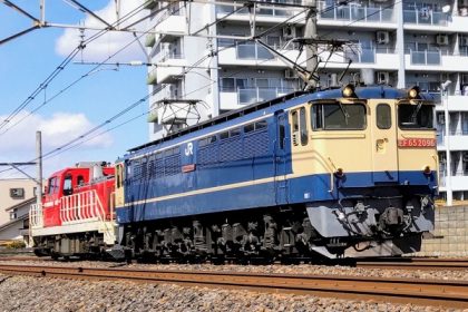 DD200-3が、代走のEF65 2096の牽引で配給輸送される | 鉄道ホビダス