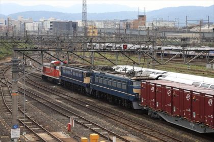【京都鉄博】EF66 & EF65の搬入の様子をスカイテラスから目撃…！ | 鉄道ホビダス
