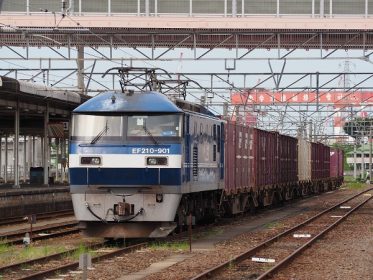 新塗装化後の「クマイチ」ことEF210-901、吹田所属機の代走で四国に乗り入れ | 鉄道ホビダス