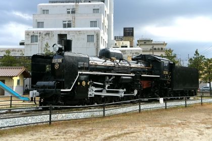 益田市内で保存のC57 156、お化粧直しで美ボディ復活…！ | 鉄道ホビダス