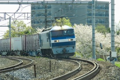 高崎線4067列車に桃トップEF210-1が登板 | 鉄道ホビダス