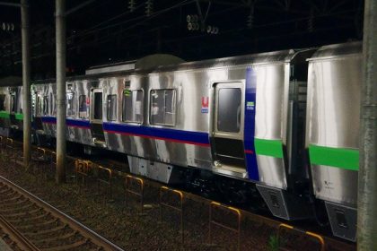 JR北海道向け733系4000番代が完成し甲種輸送 | 鉄道ホビダス