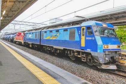 DD200-19の無動力回送をEH200-15が牽引 | 鉄道ホビダス