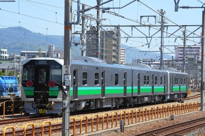 JR東日本 HB-E220系が出場し甲種輸送 | 鉄道ホビダス