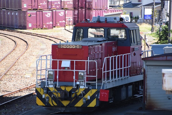南松本の入換用ハイブリッド機としてHD300-1が初入線 | 鉄道ホビダス