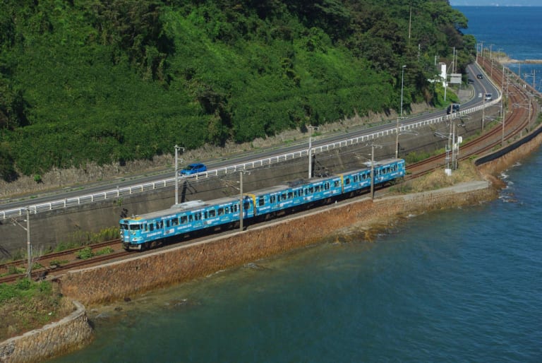 「SETOUCHI TRAIN」、下関へ向けて回送される | 鉄道ホビダス